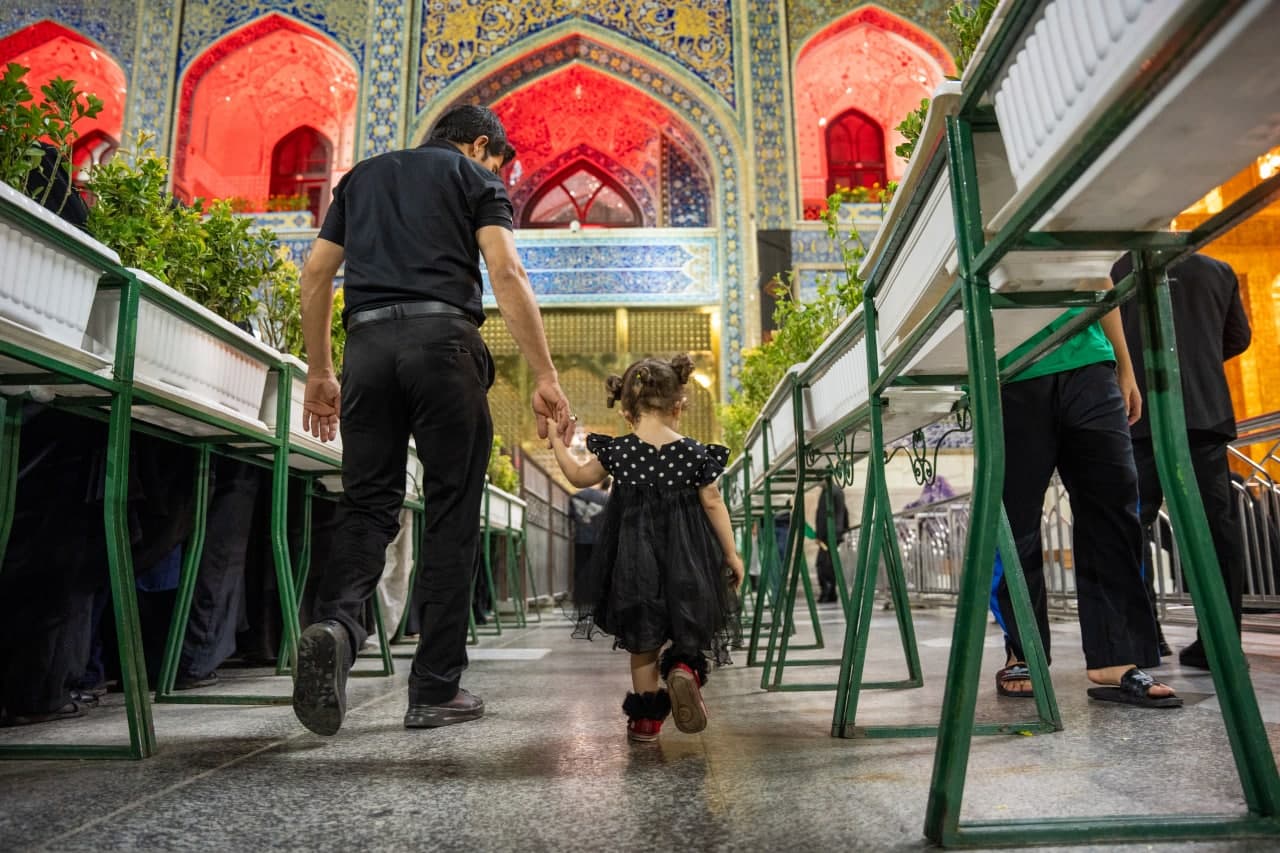 تصویر زائران پنجره فولاد امام رضا